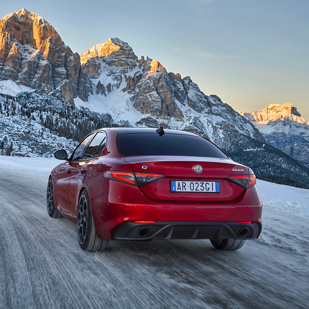 Alfa Romeo Giulia уникално изживяване и несравними емоции